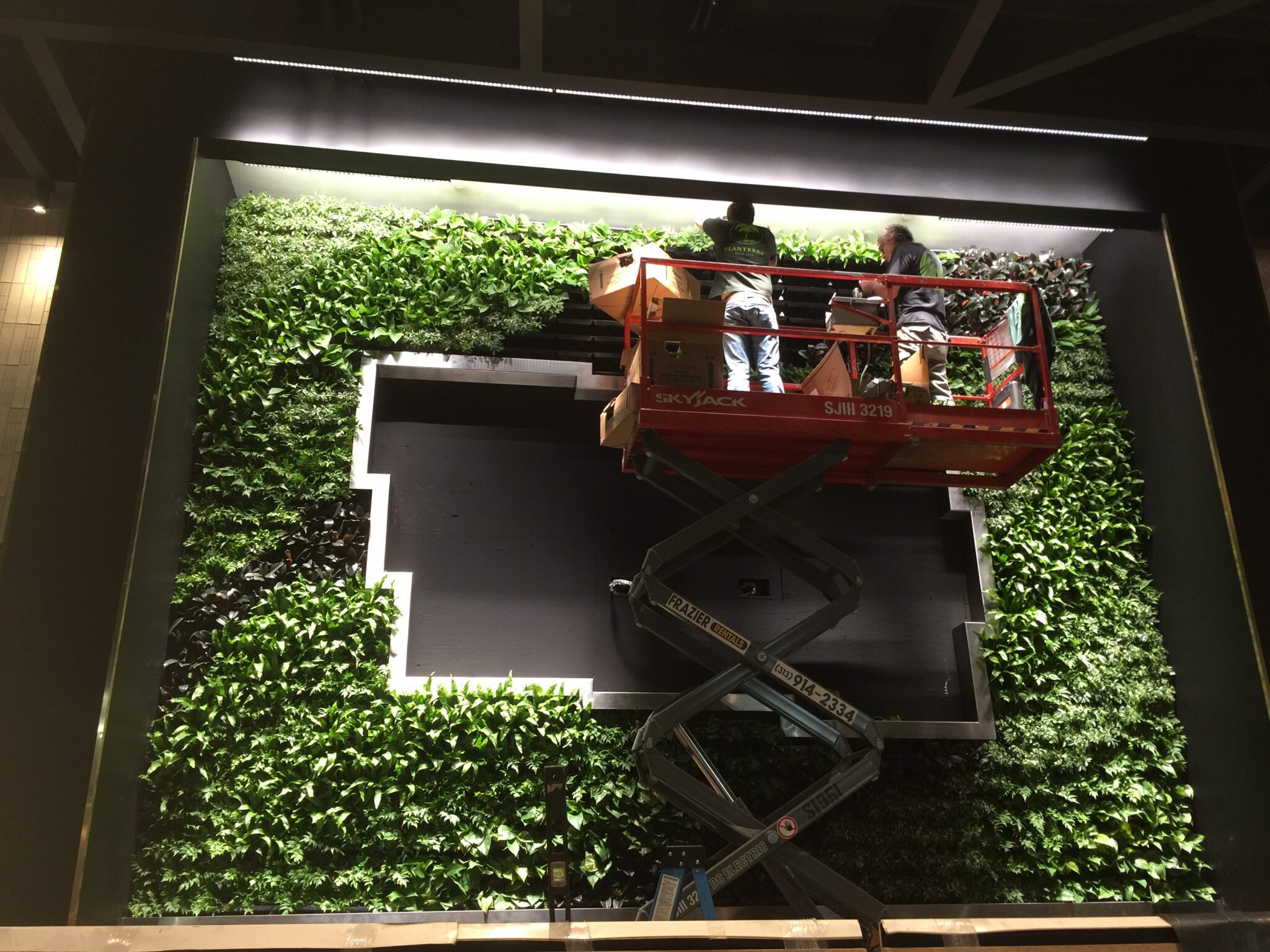 Planterra • Green Walls in Architecture: Systems and Performance